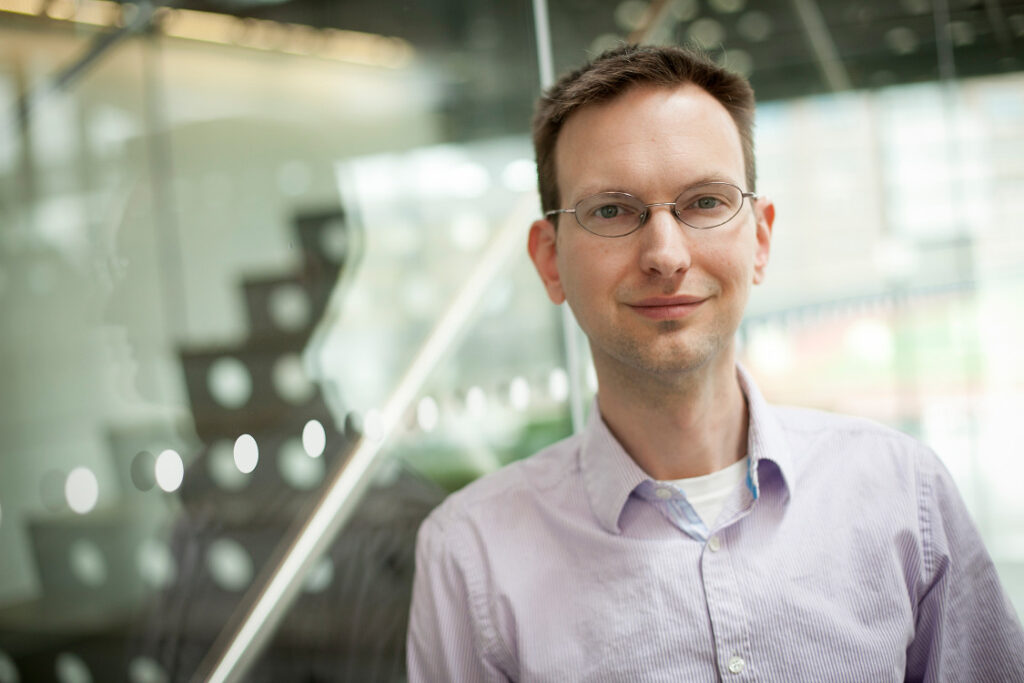 Lecturer Biographies | The Cornell, Maryland, Max Planck Pre-doctoral ...